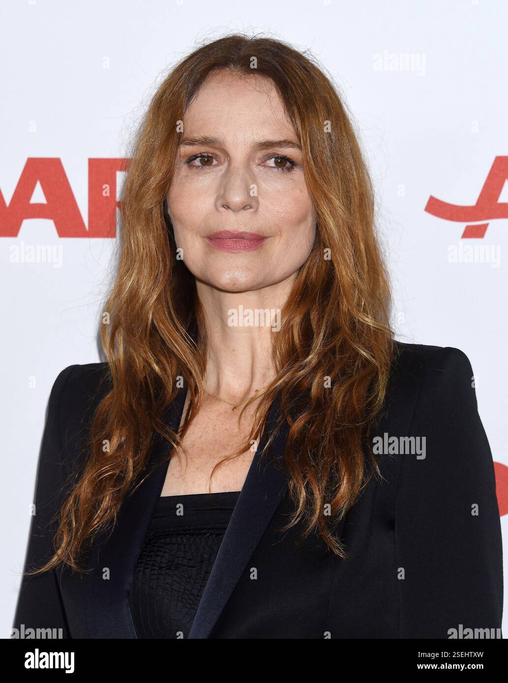 Beverly Hills, USA. 08th Feb, 2025. Saffron Burrows arriving to the ...