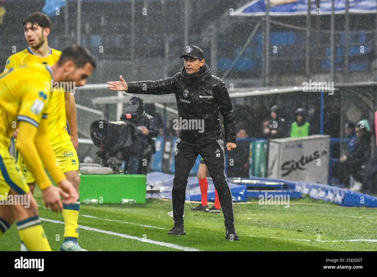 Pisa, Italy. 08th Feb, 2025. Head Coach Filippo Inzaghi (Pisa) during ...