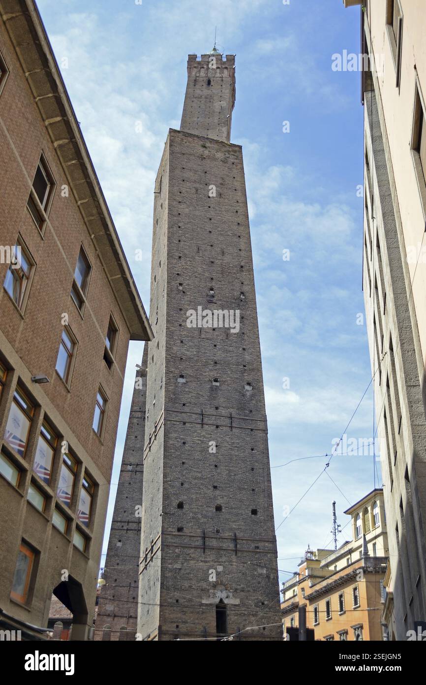 Italy, Bologna, two leaning towers, Torre Garisenda, Torre degli ...