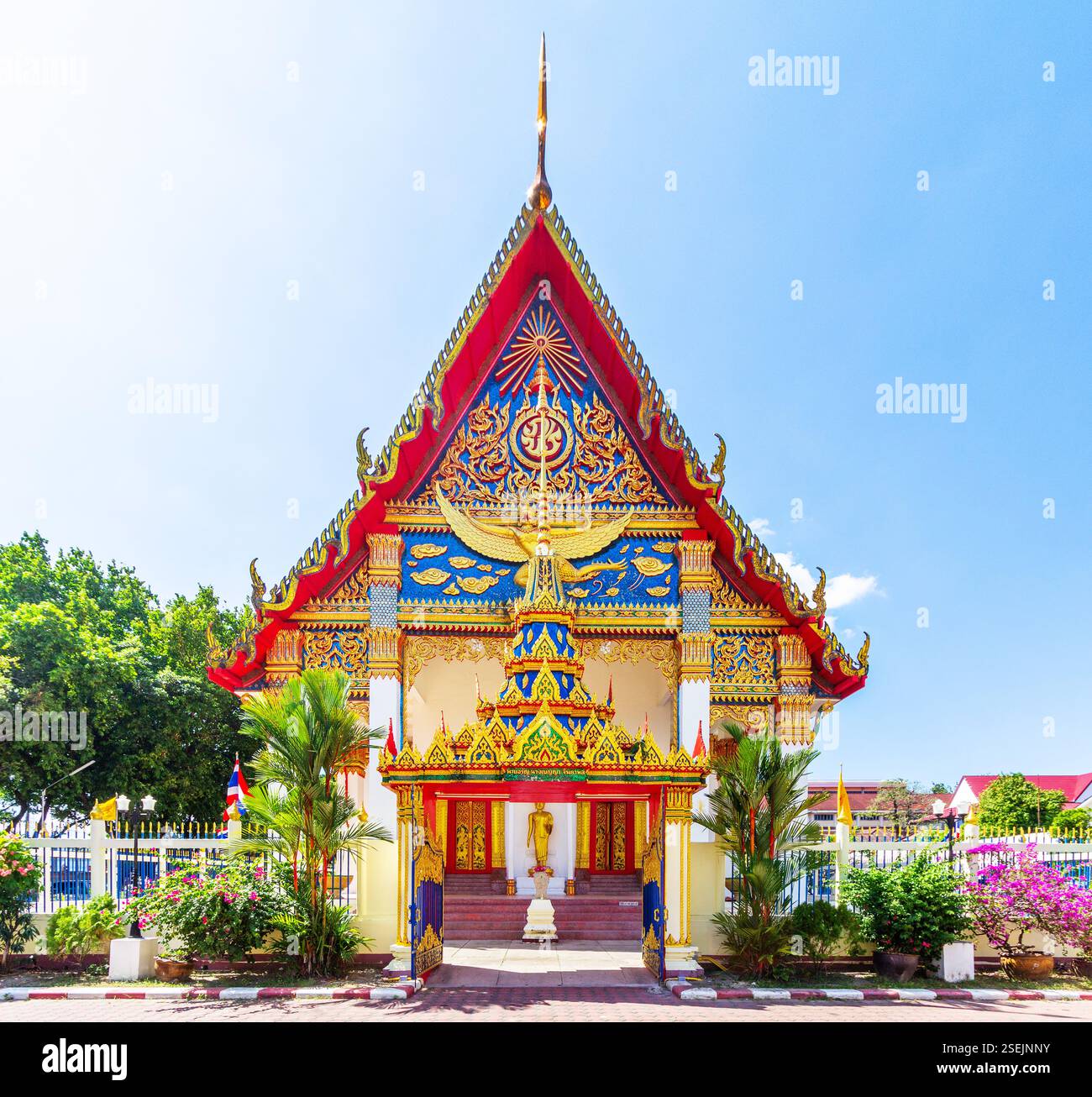 Featuring ornate architecture hi-res stock photography and images - Alamy