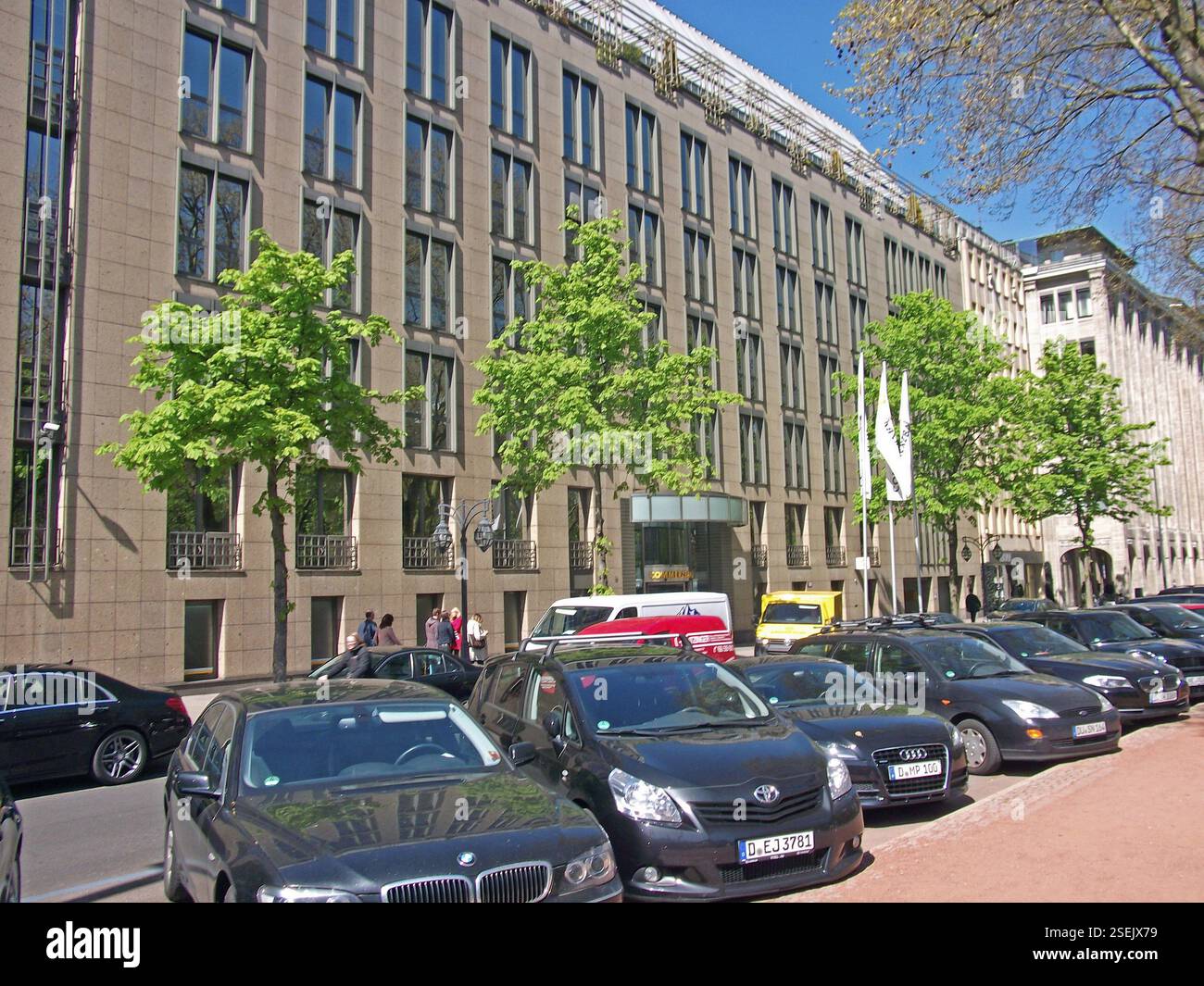 Duesseldorf, office building, street, car parking bays Stock Photo - Alamy