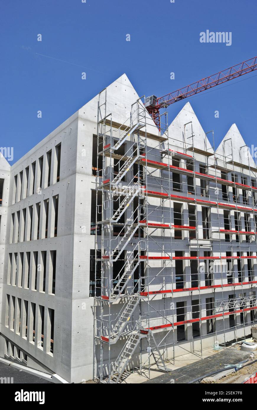 Construction new buildings hi-res stock photography and images - Alamy