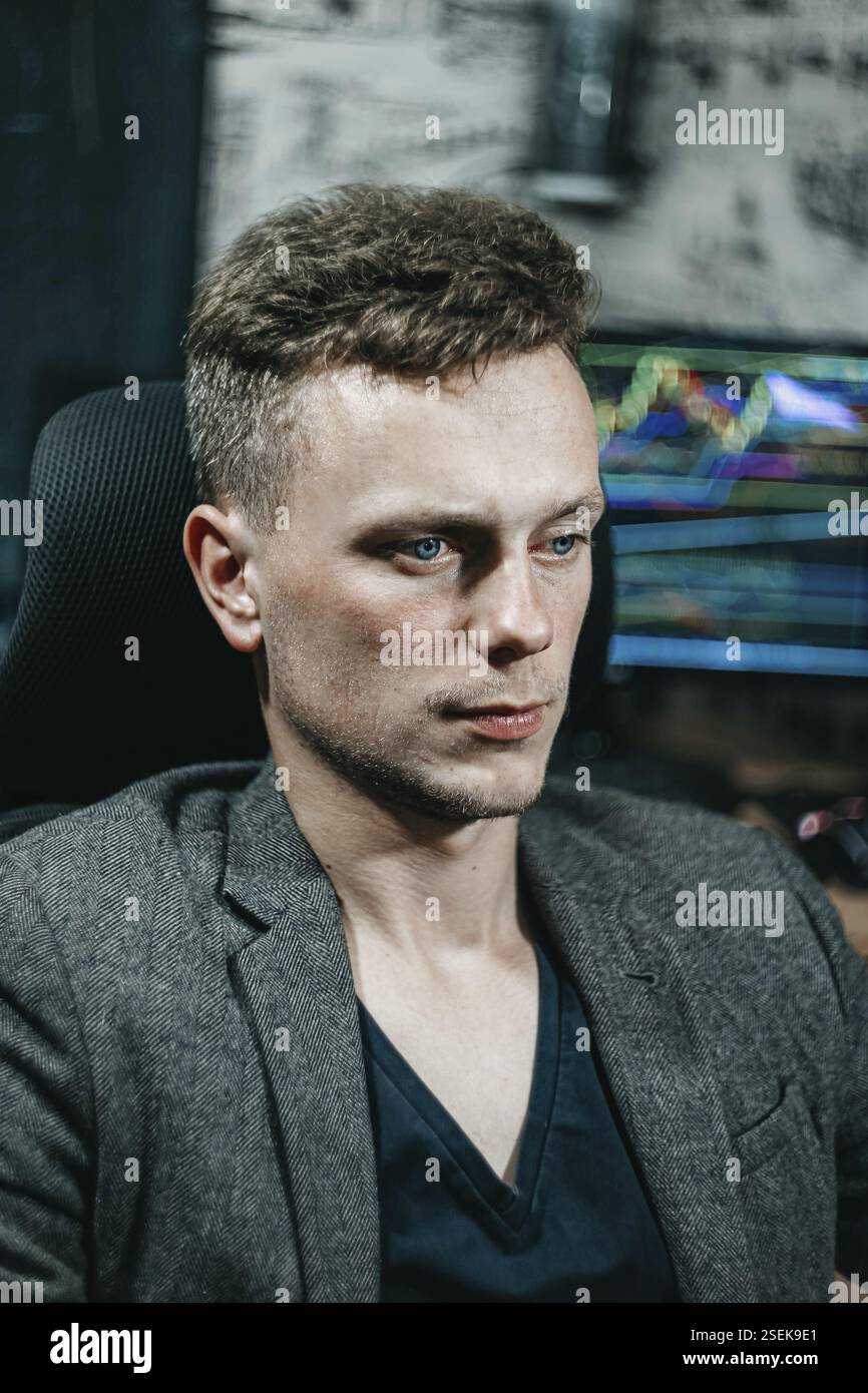 Stockbroker looking stock market charts hi-res stock photography and images - Alamy