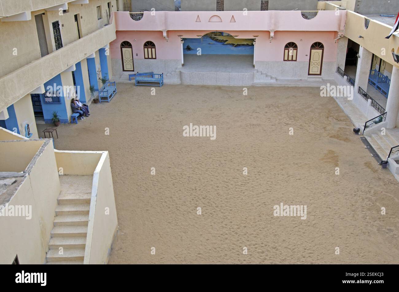 African courtyard hi-res stock photography and images - Alamy