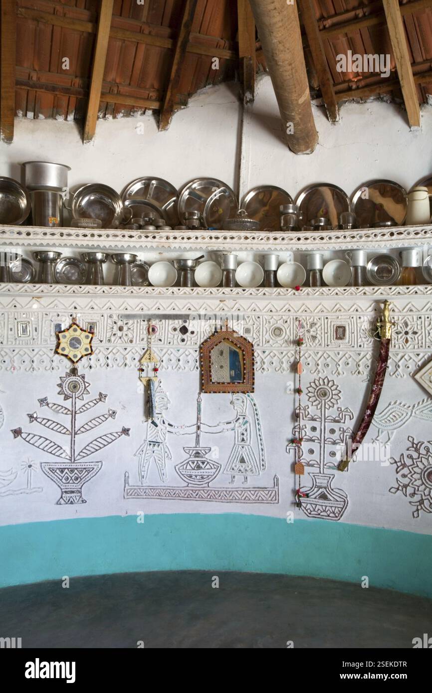 Interior of kutch house at gujarat hi-res stock photography and images ...
