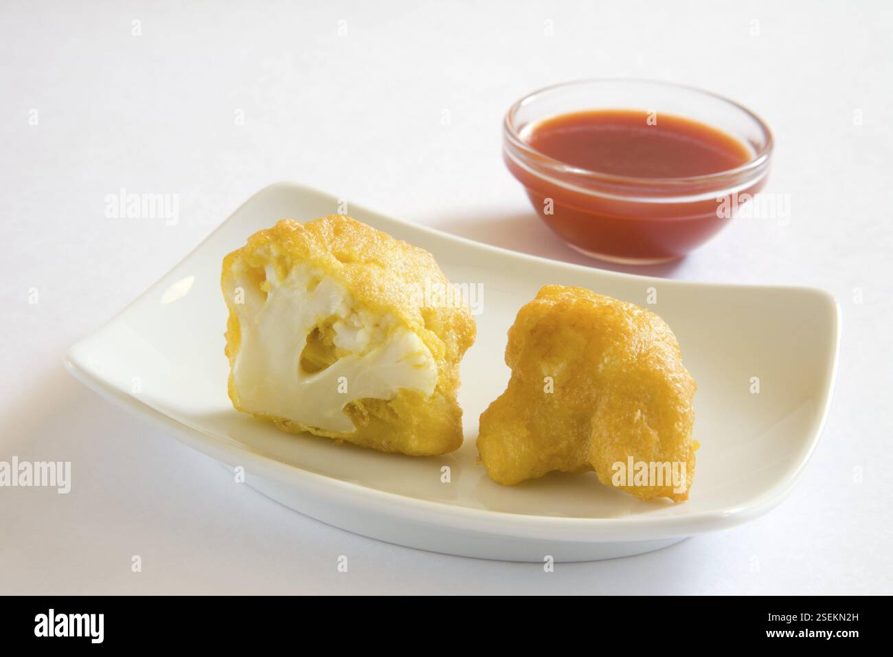 Indian cuisine, fast food starters Phoolgobi Ke Pakode crispy ...