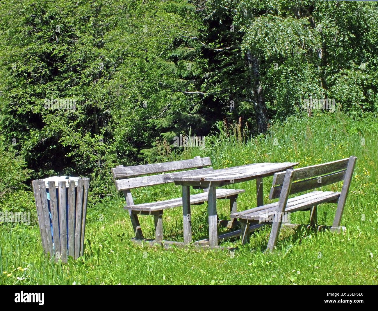 Hiking rest stop Stock Photo - Alamy