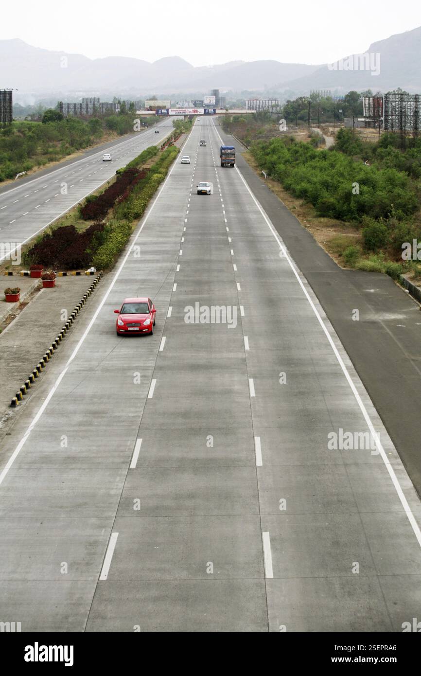 Mumbai Pune expressway, Maharashtra, India, Asia Stock Photo - Alamy