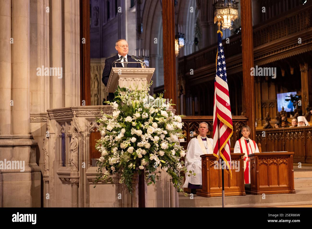 Ted Mondale, son of Vice President Walter Mondale, delivers a eulogy ...