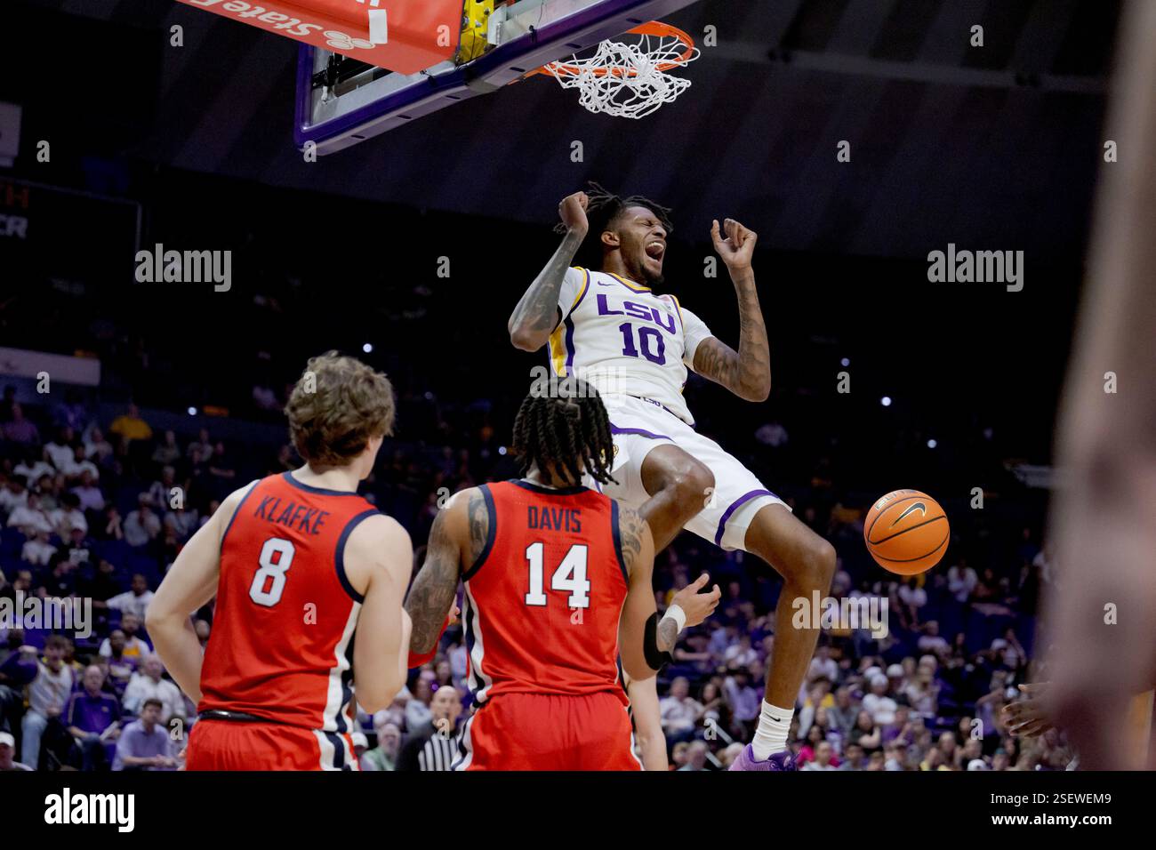 LSU forward Daimion Collins (10) dunks against Mississippi guard Dre ...