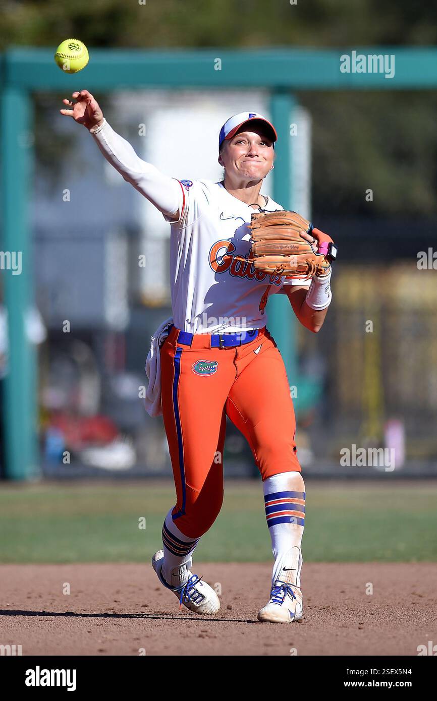University of Florida short stop, Rylee Holtorf (4), fires across the ...