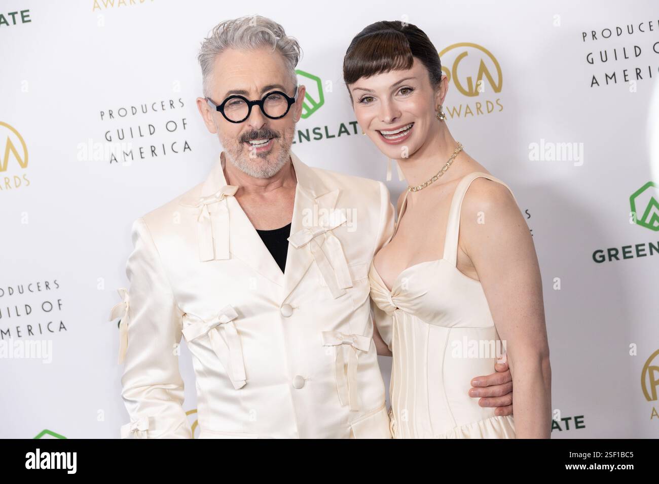 Los Angeles, USA. 08th Feb, 2025. Alan Cumming and Dylan Mulvaney ...