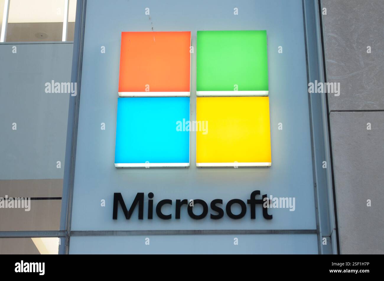 New York, United States. 07th Feb, 2025. A Microsoft Experience Center ...