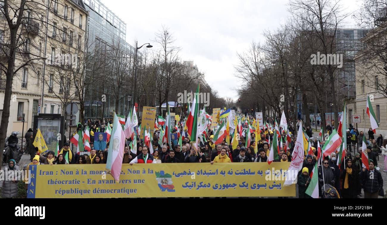 Paris, France. 08th Feb, 2025. A wide view of the demonstration in ...