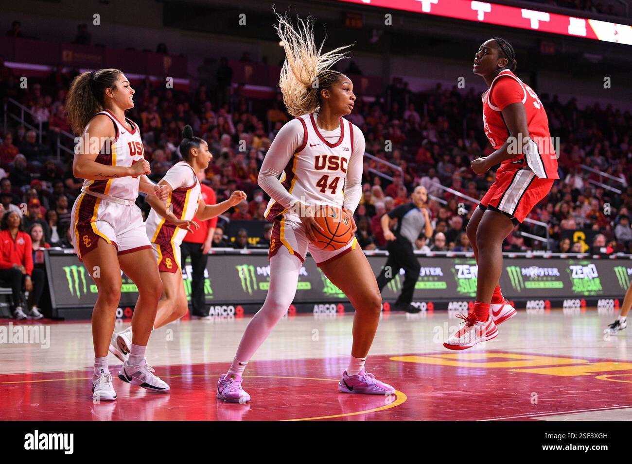 LOS ANGELES, CA - FEBRUARY 08: Ohio State Buckeyes forward Eboni Walker ...