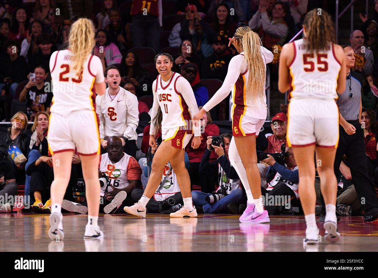 LOS ANGELES, CA - FEBRUARY 08: USC Trojans guard Kennedy Smith (11 ...