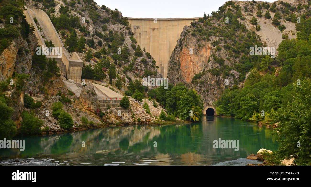 Oymapinar Dam in Manavgat, Antalya, Turkey Stock Photo - Alamy