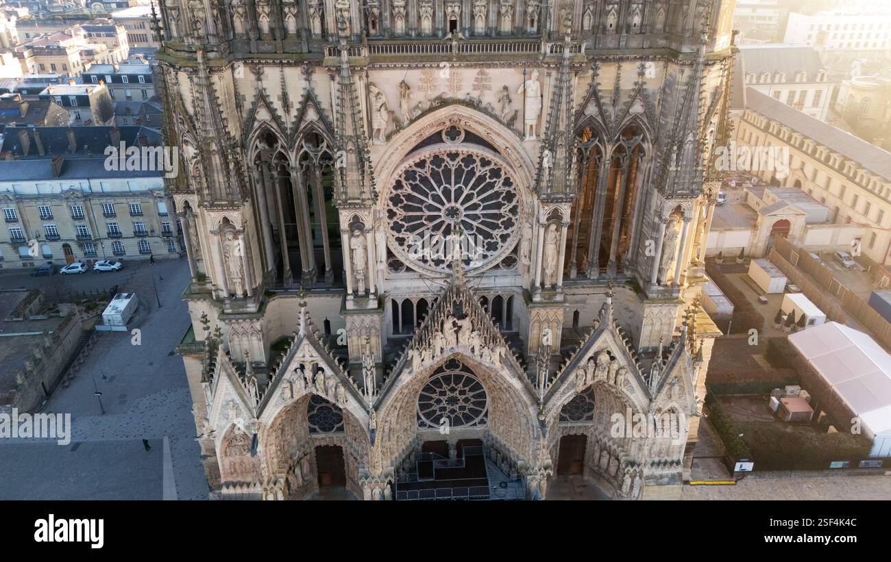 Close-up view of the intricate front facade of Reims Cathedral ...