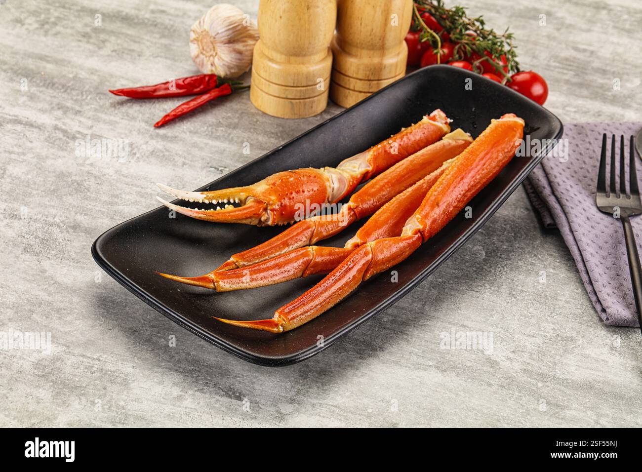 Delicous luxury boiled crab claw legs Stock Photo - Alamy