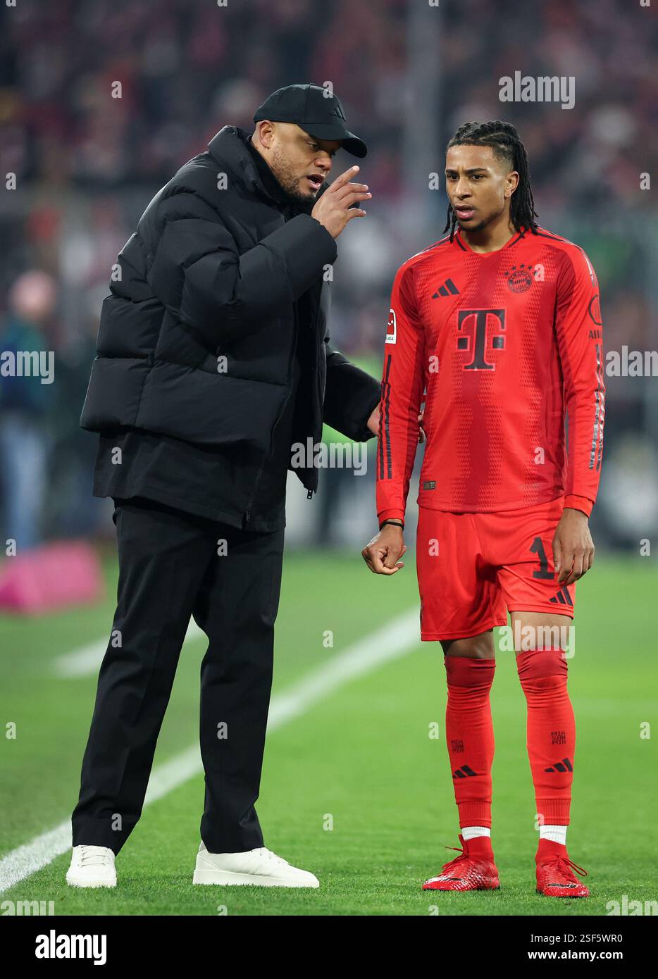 Michael olise bayern hi-res stock photography and images - Alamy