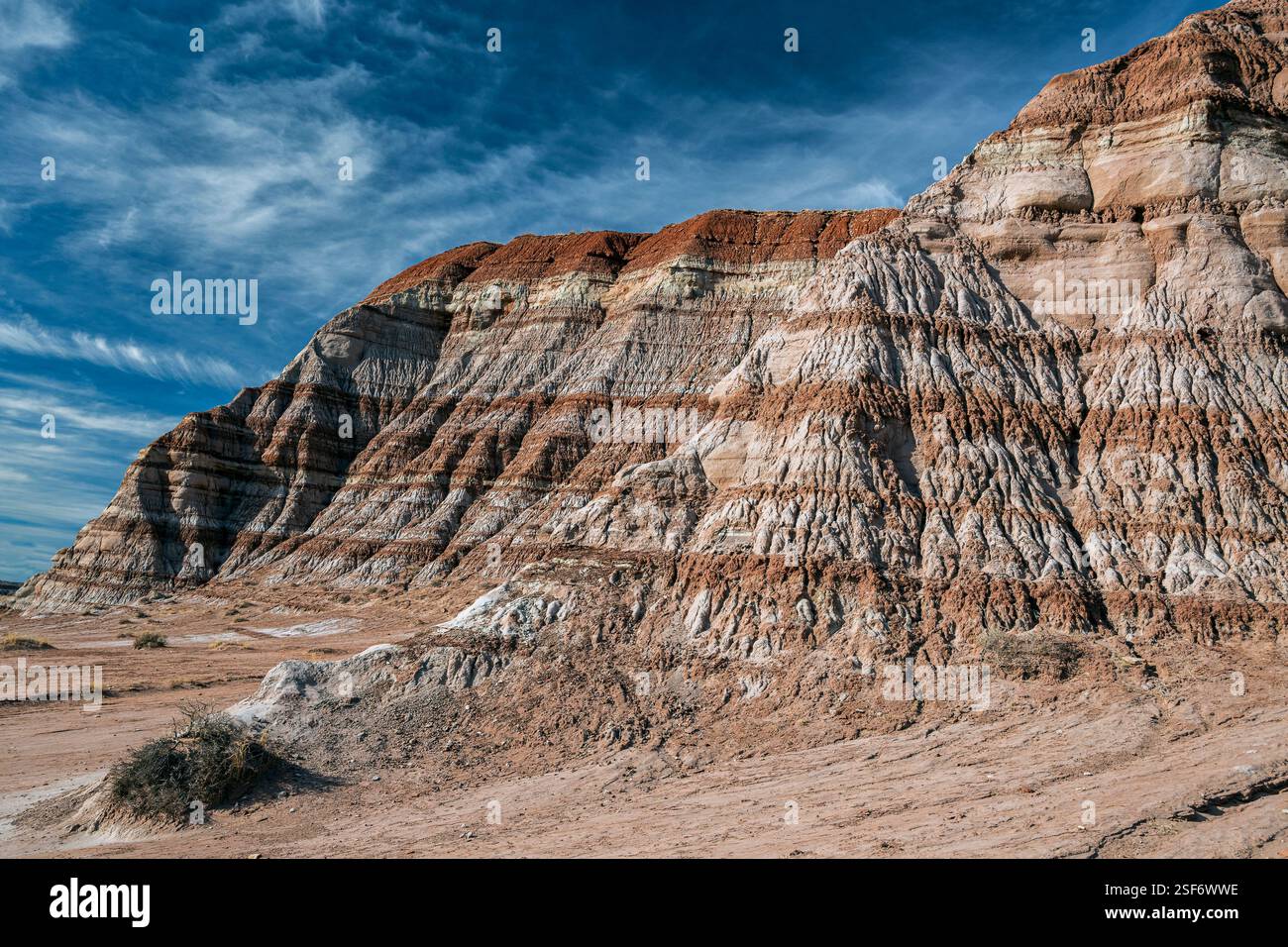 Dry badlands hi-res stock photography and images - Alamy