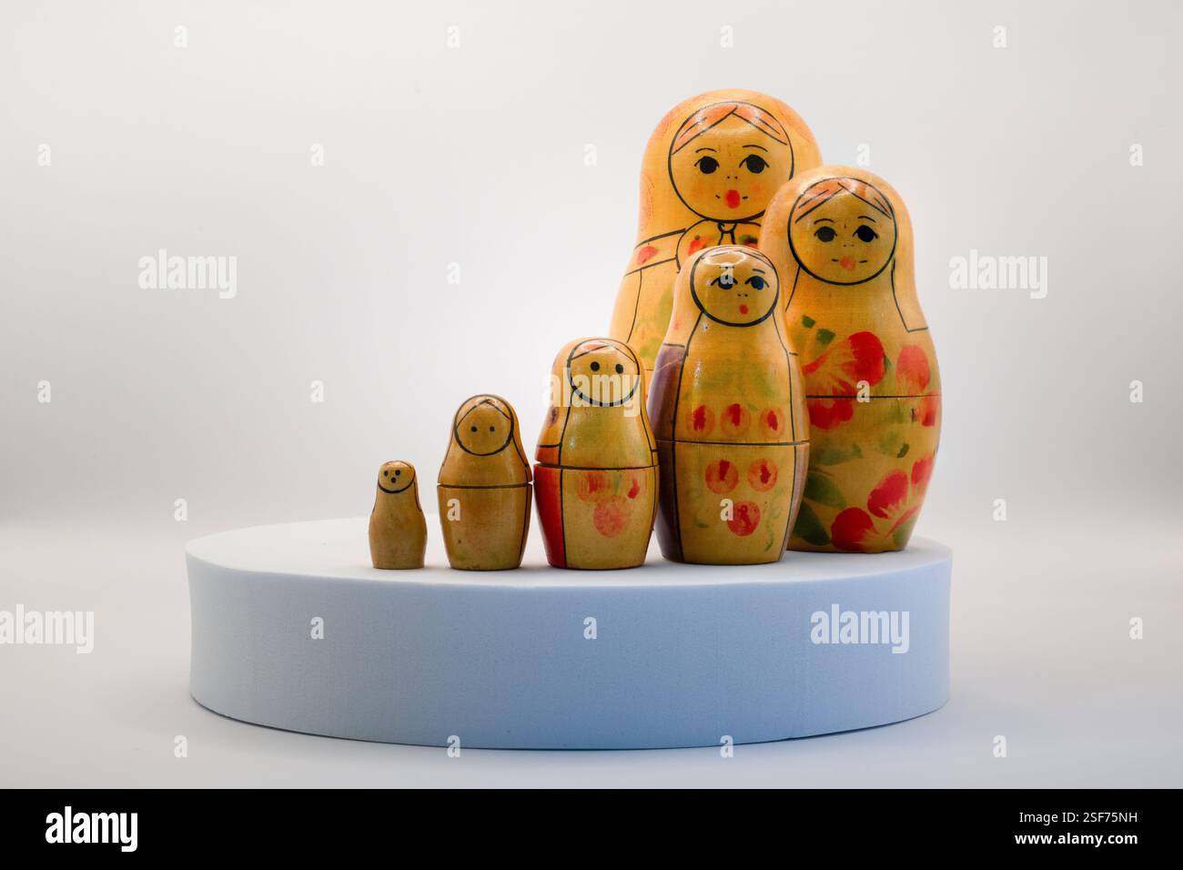vintage matryoshka Russian nesting dolls, babushka traditional wooden ...