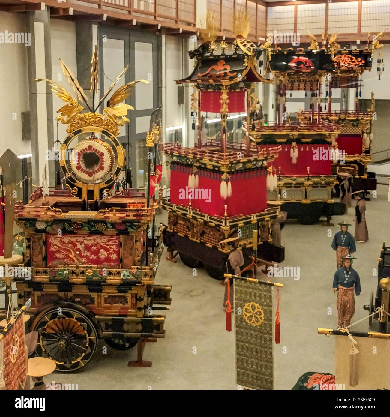Takayama Matsuri Yatai Kaikan Museum and Reproduction Palaces, Takayama ...