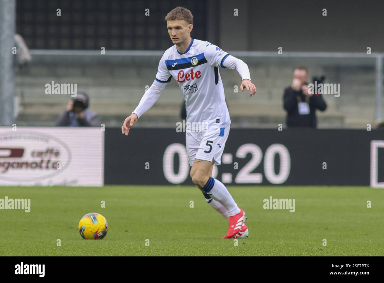 Verona, Italy. 08th Feb, 2025. Stefan Posch of Atalanta FC play the ball during Hellas Verona FC ...