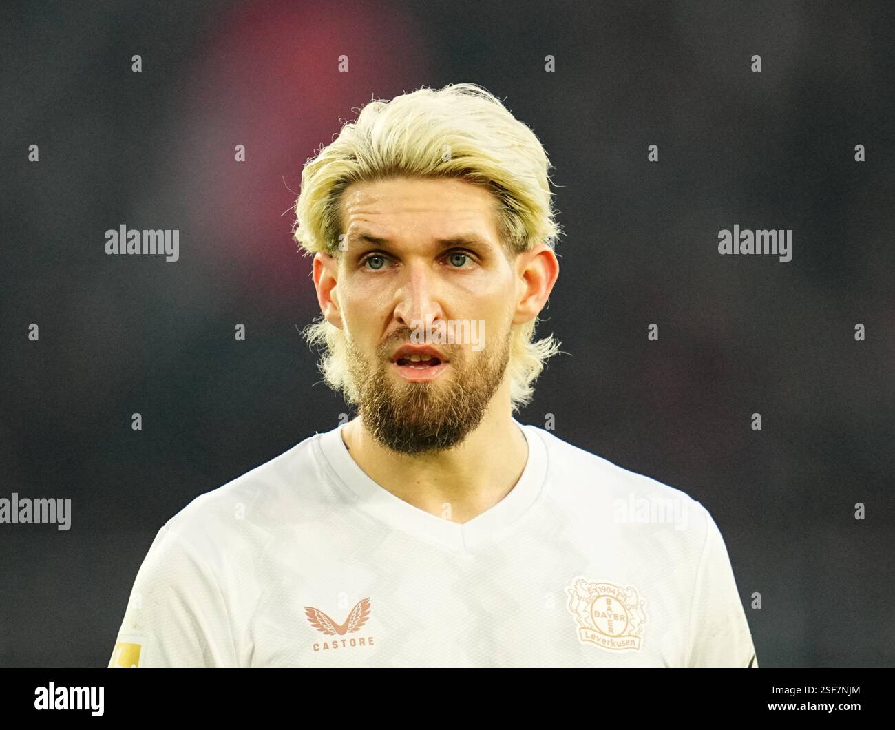 Volkswagen Arena, Wolfsburg, Germany. 08th Feb, 2025. Robert Andrich of ...