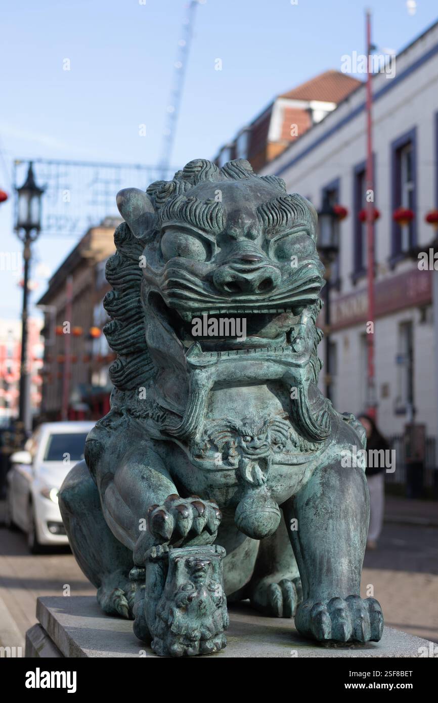 Chinese guardian lion at Liverpool Chinatown Stock Photo - Alamy