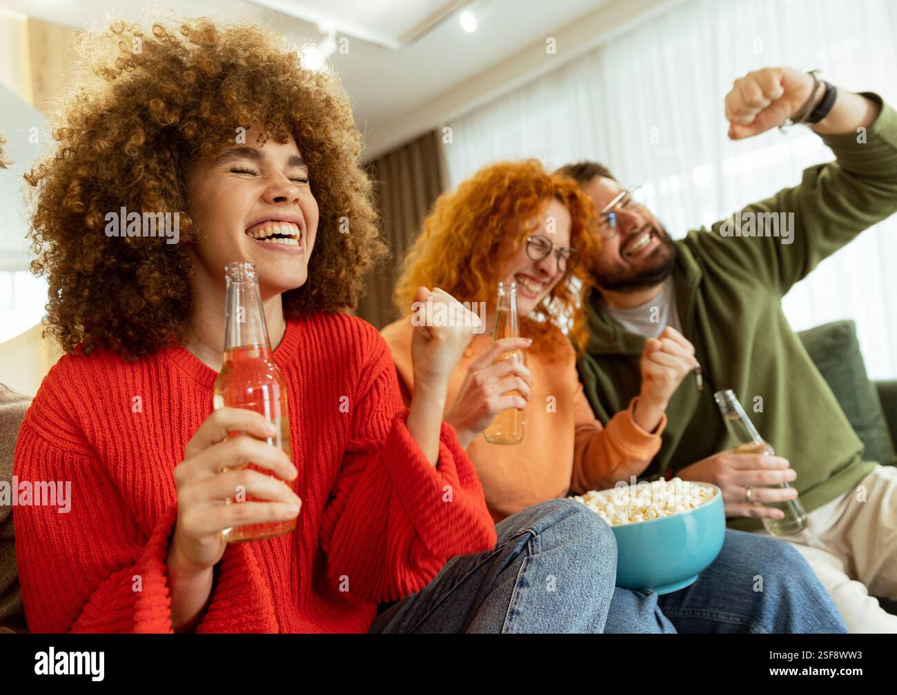 Laugh to cheer hi-res stock photography and images - Alamy