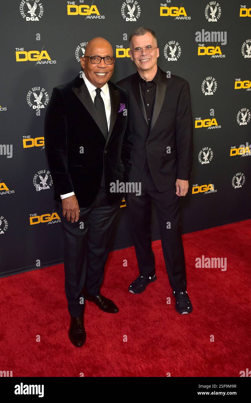 Paris Barclay und Christopher Mason bei der Verleihung der 77. DGA ...