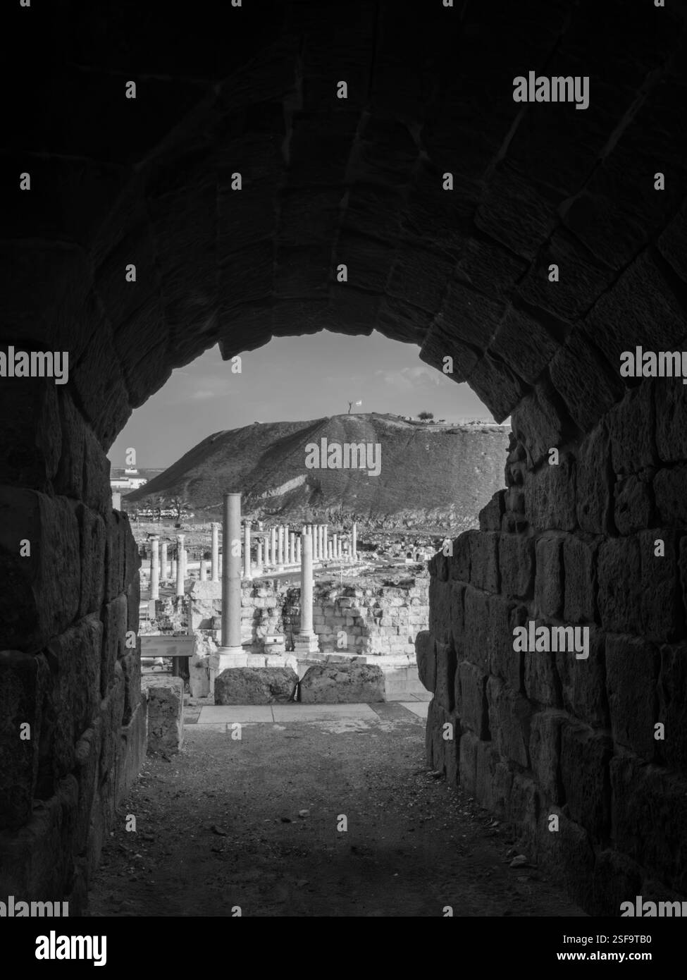 Beth shean ruins roman Black and White Stock Photos & Images - Alamy