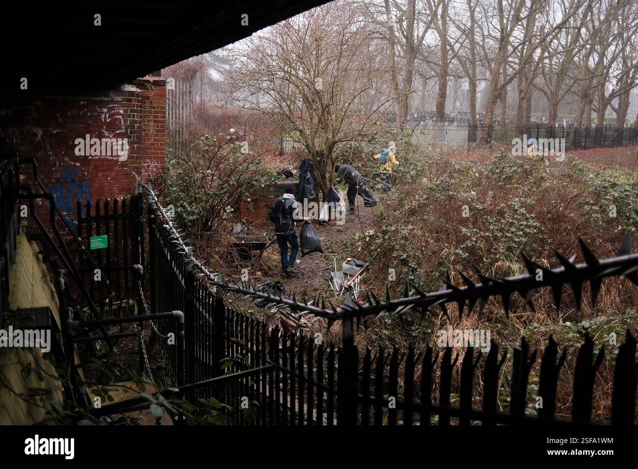 London, UK. 8th, February, 2025. A group of volunteers led by the River ...