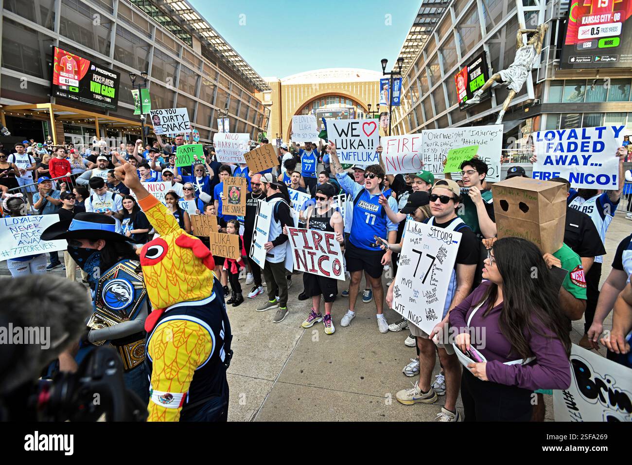 DALLAS, TX - FEBRUARY 08: Dallas Mavericks fans protest the trade of ...