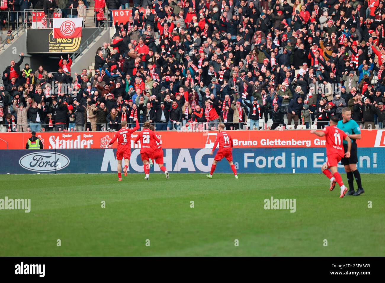 Borussia Dortmund U23 (BVB 09) gegen den F.C. Hansa Rostock am 01 ...