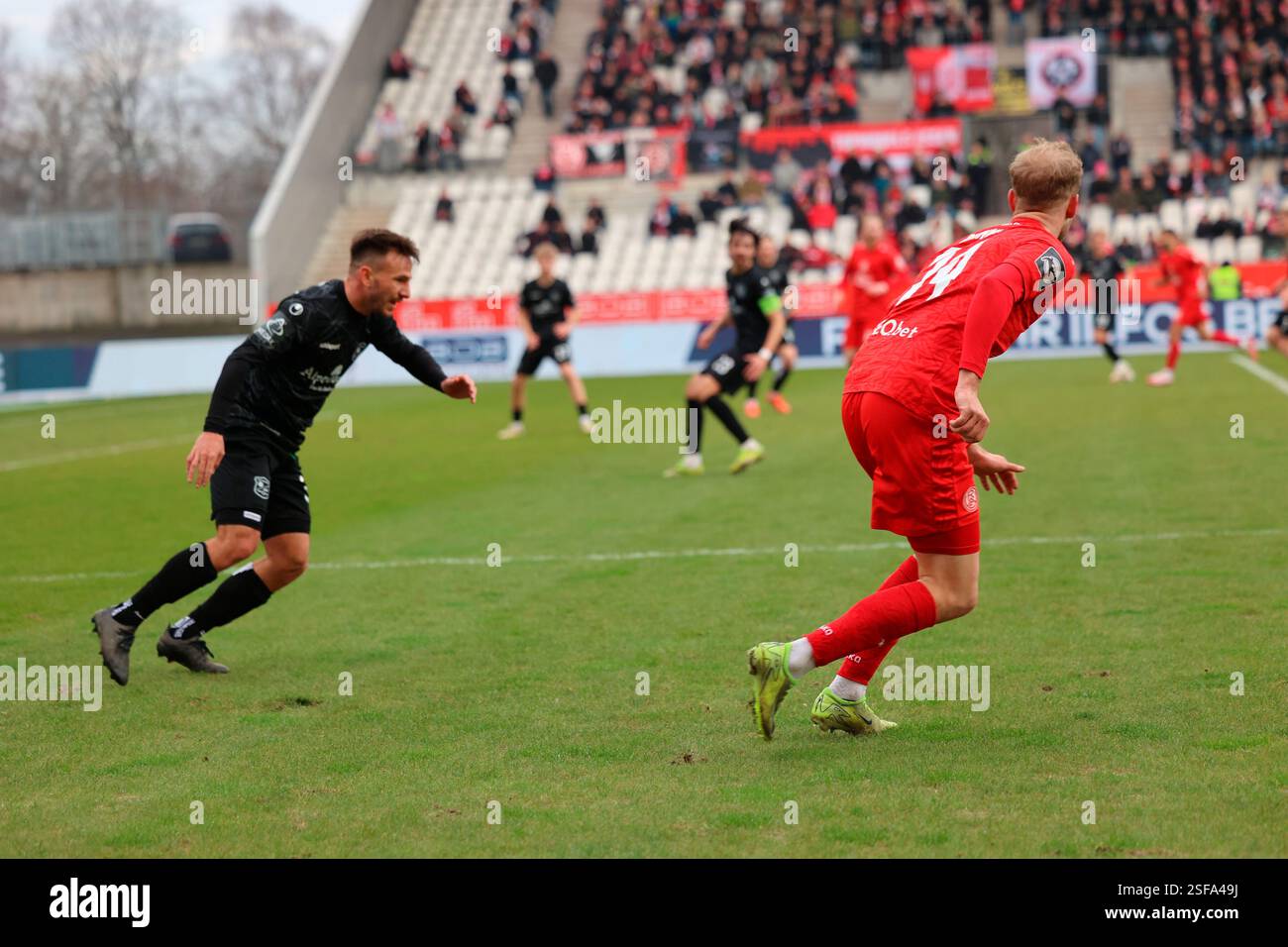 Borussia Dortmund U23 (BVB 09) gegen den F.C. Hansa Rostock am 01 ...