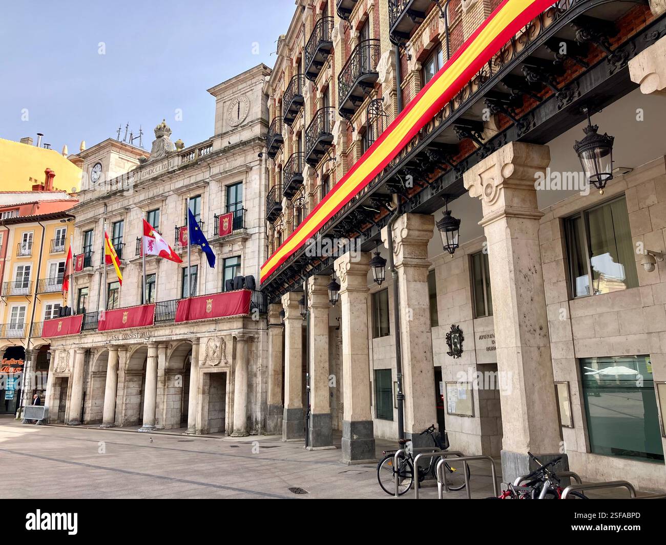 Plaza mayor area hi-res stock photography and images - Alamy