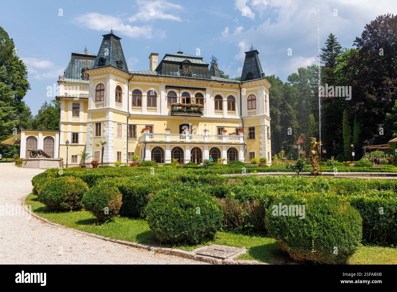 Historical mansion museum hi-res stock photography and images - Alamy