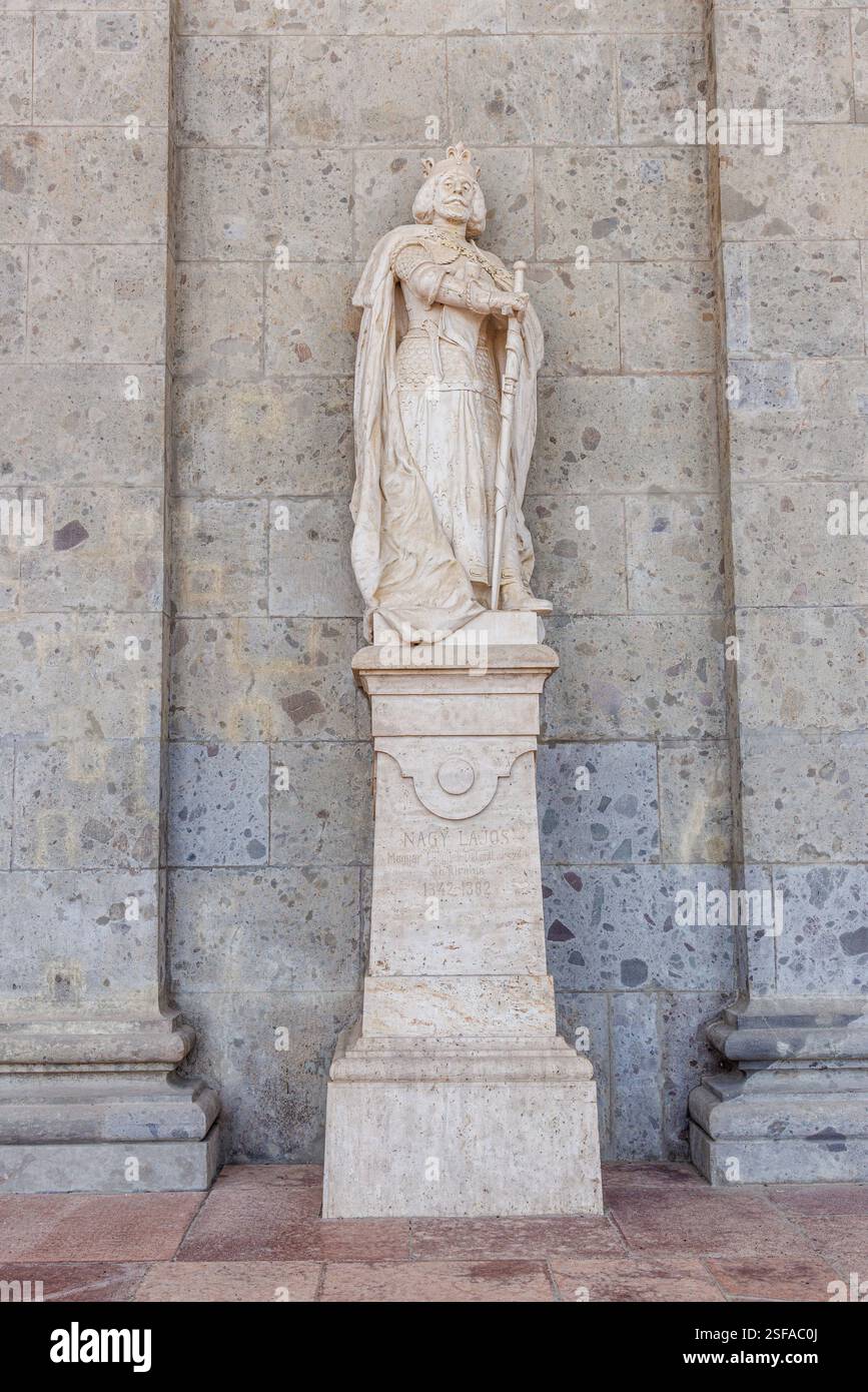Statue of Nagy Lajos, 1242-1382, the Basilica, Esztergom, Hungary Stock ...