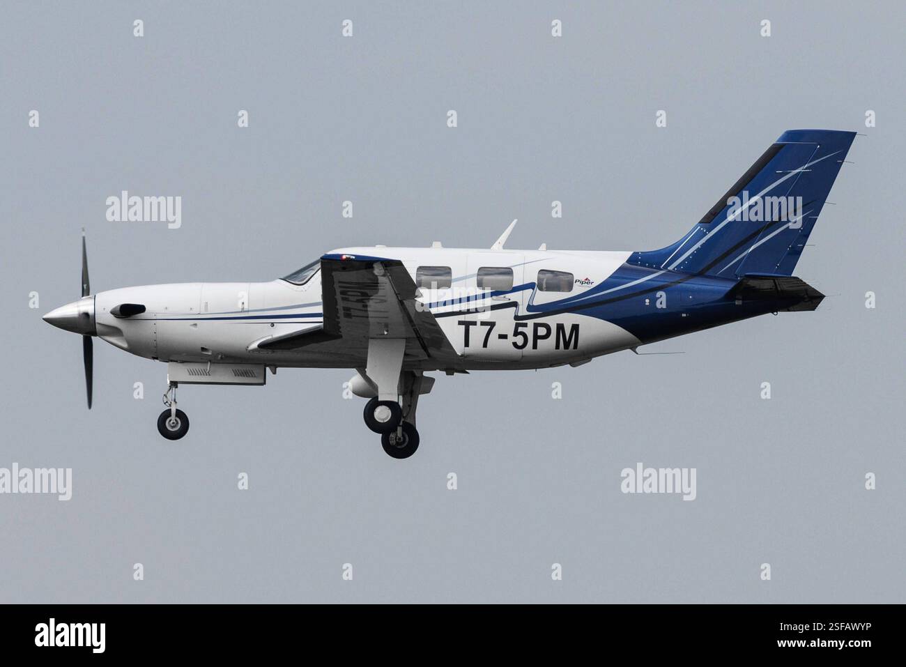 Die Piper PA-46-500TP P46T mit der Registrierung T7-5PM MSN: 4697304 ...