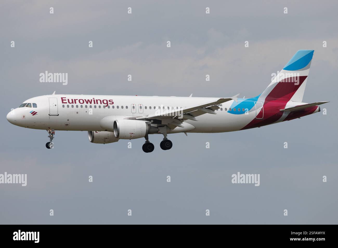 Der Airbus A321-251NX A21N der Fluglinie Eurowings EW / EWG mit der ...