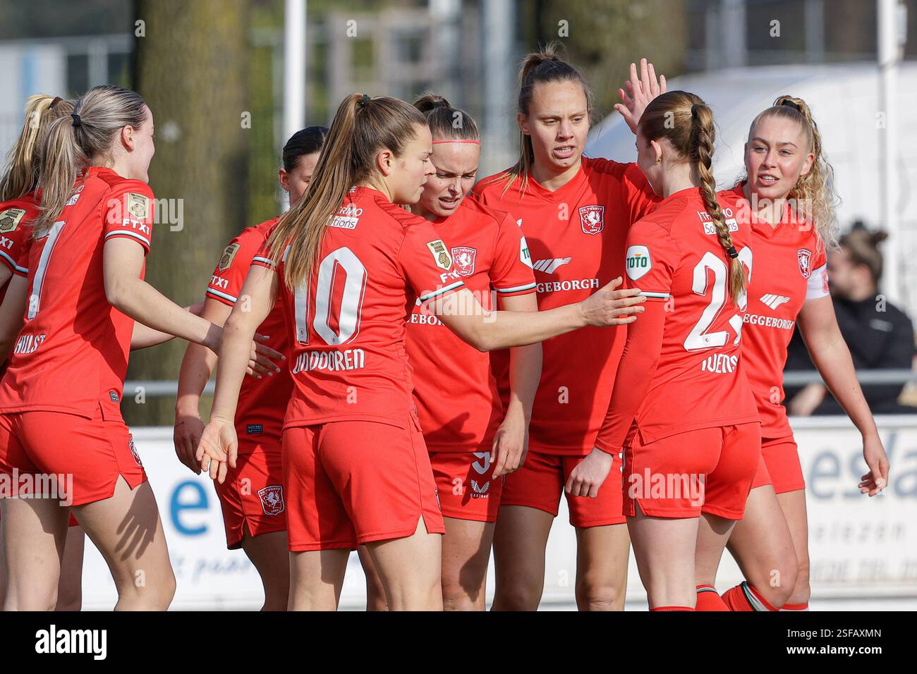 Enschede, Netherlands. 09th Feb, 2025. ENSCHEDE, NETHERLANDS - FEBRUARY 9: Leonie Vliek of FC ...