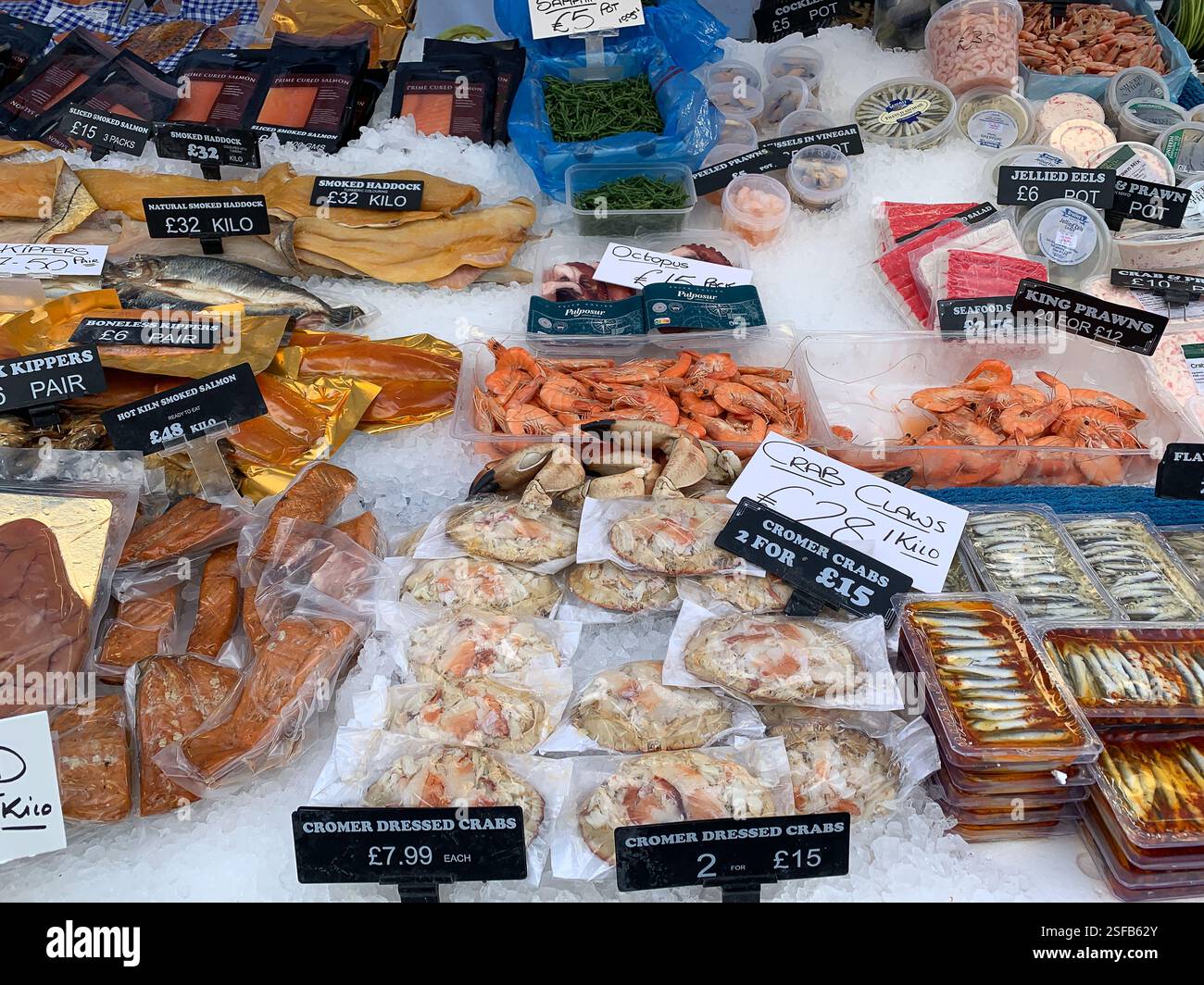 Wendover, Buckinghamshire, UK. 6th February, 2025. Fresh fish for sale ...