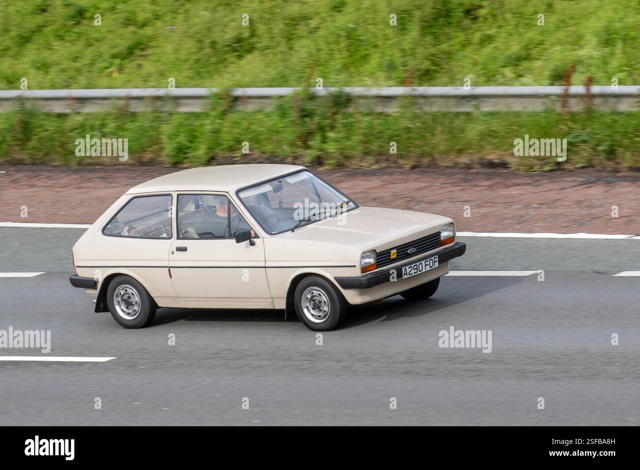 1983 80s eighties Ford Fiesta Popular Plus Stock Photo - Alamy