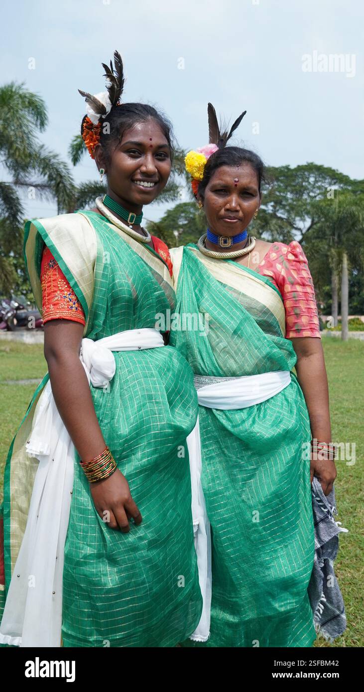 India indian tribal village hi-res stock photography and images - Alamy