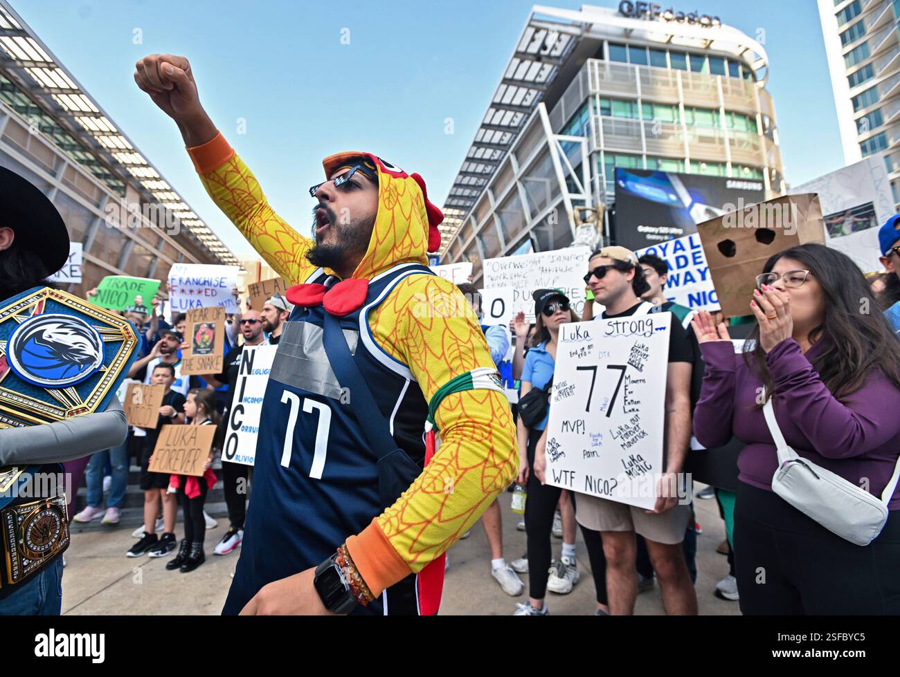 DALLAS, TX - FEBRUARY 08: Dallas Mavericks fans protest the trade of ...