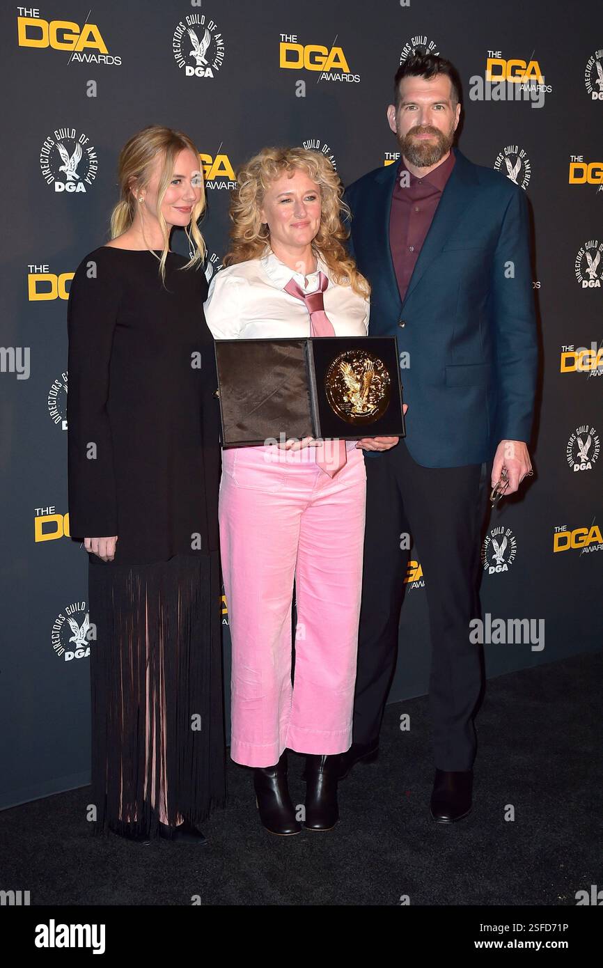 Justine Lupe, Amber Sealey und Timothy Simons beim Photocall mit den ...