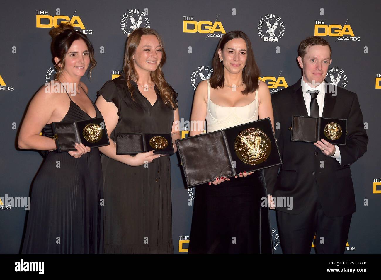Lucia Aniello und Jeff Rosenberg mit Team beim Photocall mit den Preisträgern und Laudatoren der ...
