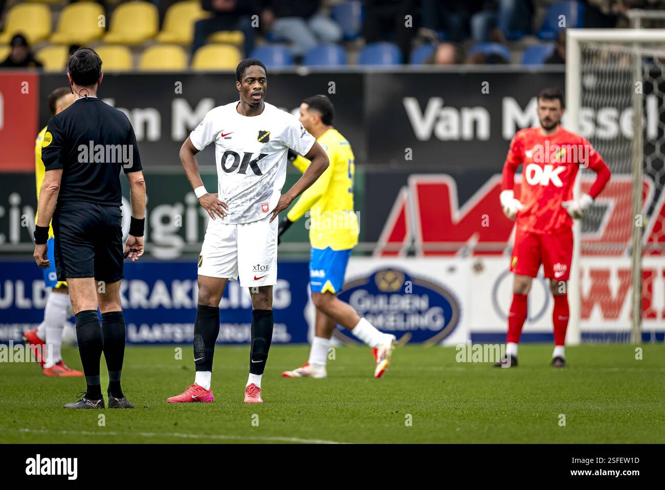 WAALWIJK, Netherlands. 09th Feb, 2025. SPO, Mandemakers Stadium, Dutch eredivisie, season 2024/ ...